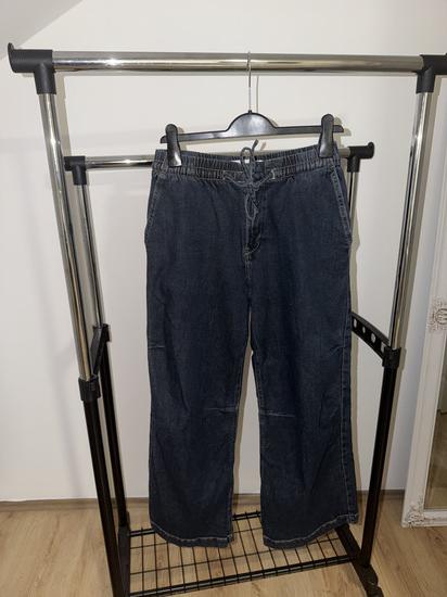 Bershka pantalone, 36 SNIZENJE 1000