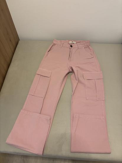 Stradivarius zenske pantalone 34-1500din