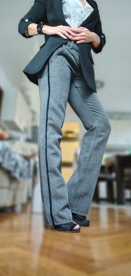 DKNY vunene pantalone 36