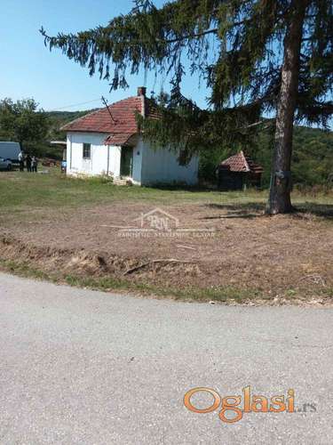Lučani, selo Rti, 35m2, plus 3 ha polj.zemljišta ID#1676