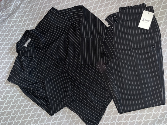 Komplet pantalone i košulja