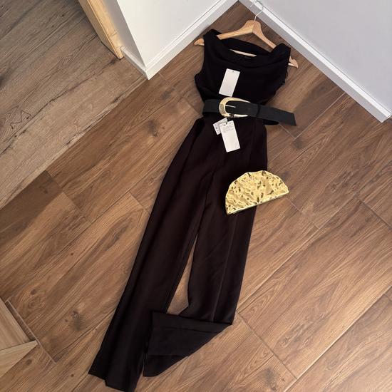 Zara elegantni kombinezon sa kaisem Novo