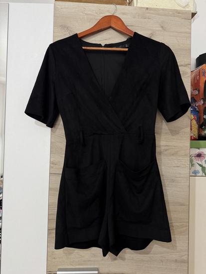 ZARA kratki crni plisani kombinezon / romper