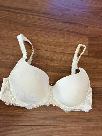 Lisca 75D nije push up, ima zicu