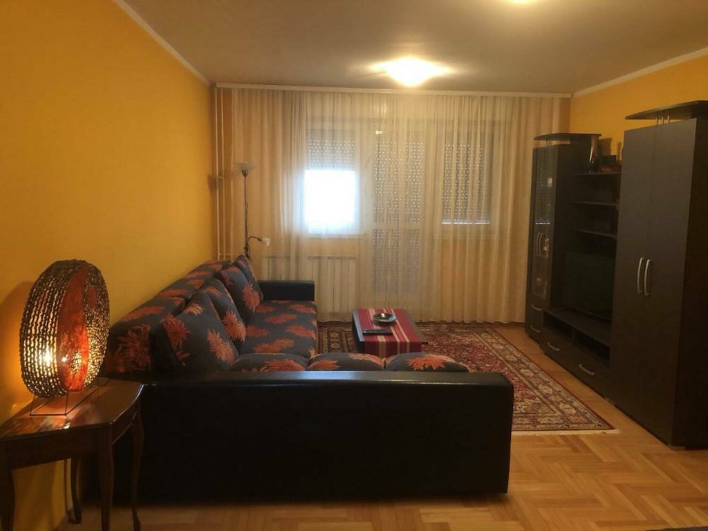 Trosoban stan, Beograd – Denkova bašta | Izdavanje · 82m² · 1.000€