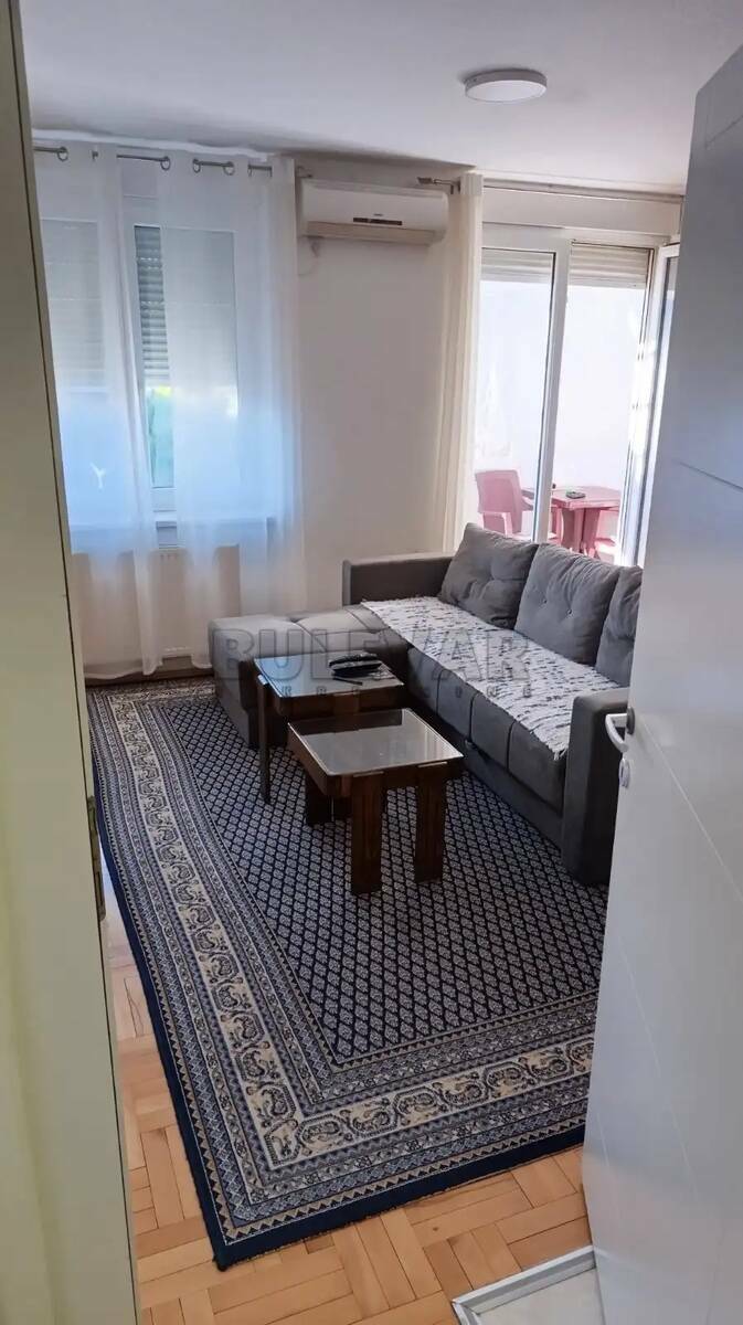 Jednoiposoban stan, Niš – Bulevar Nemanjića | Izdavanje · 44m² · 350€