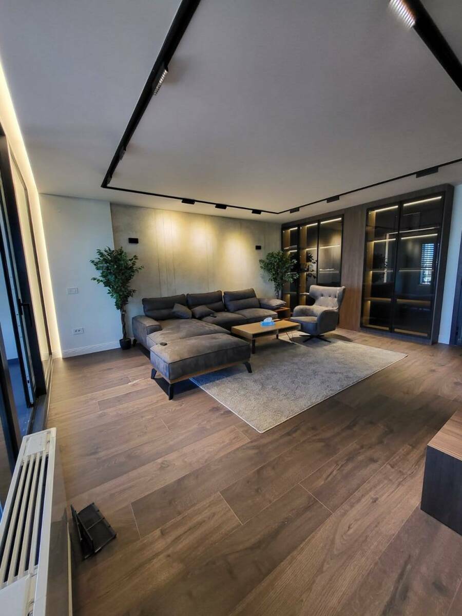 Stan, Beograd – Kalenić pijaca | Izdavanje · 200m² · 3.000€