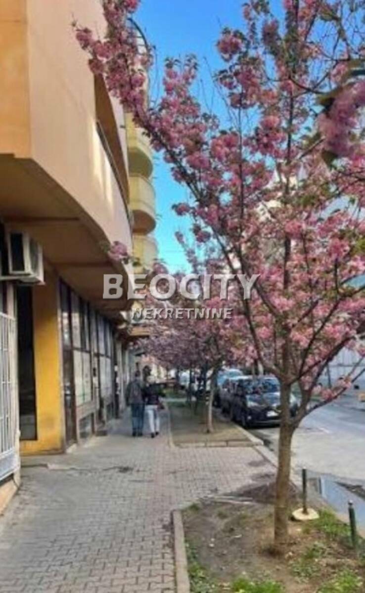 Plac, Novi Sad – Centar | Prodaja · 600m² · 1€