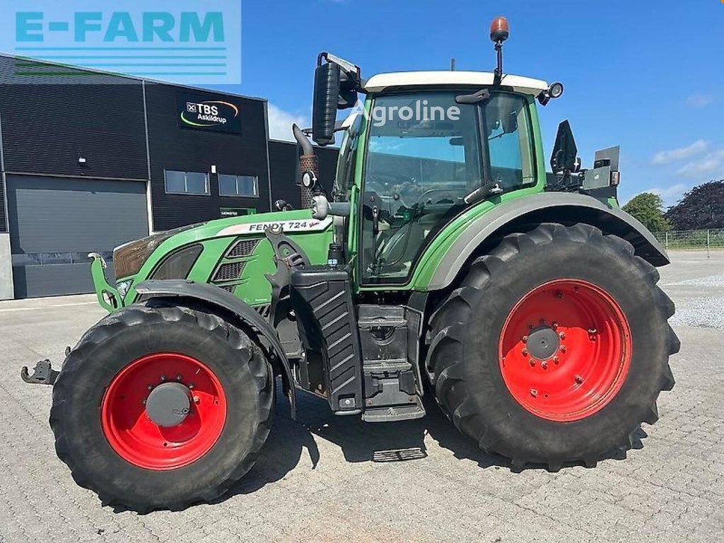 Fendt 724 vario scr traktor točkaš