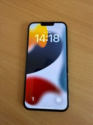iPhone 13 256GB u odličnom stanju