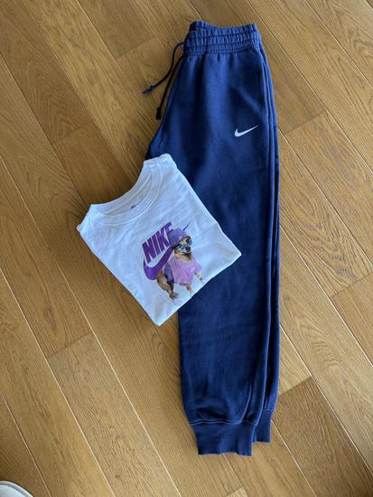 Nike trenerka nova S