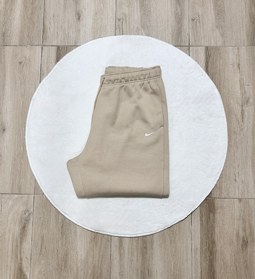Nike nova trenerka sa etiketom