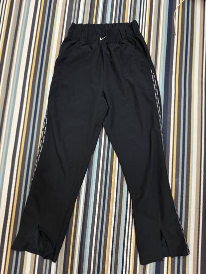 Original Nike šuškava trenerka M