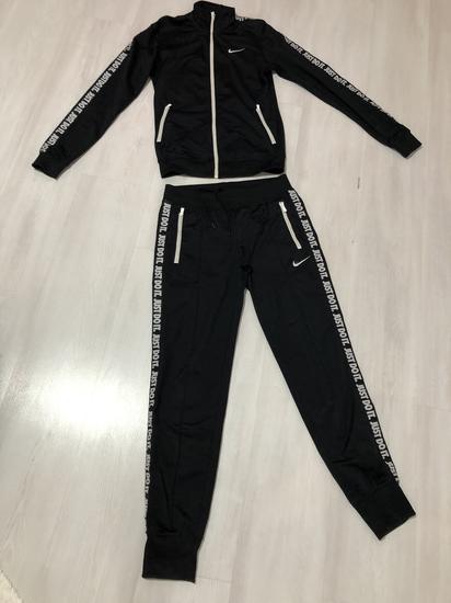 Nike trenerka original S