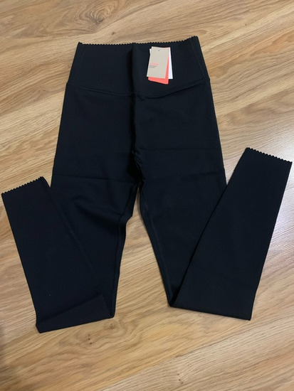 Nove H&M helanke