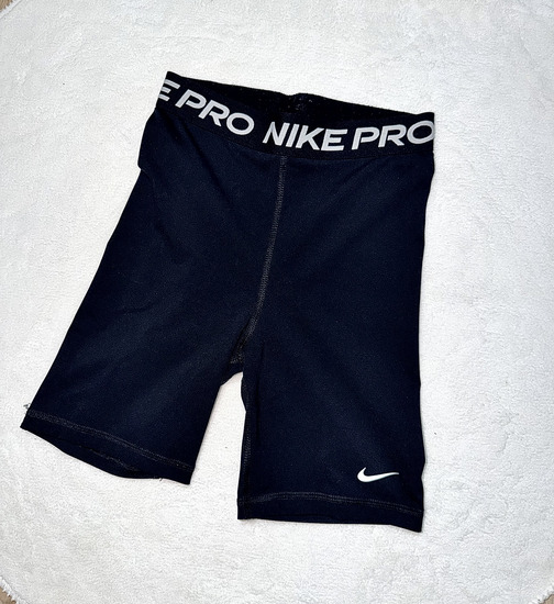 Nike pro biciklisticki sorc