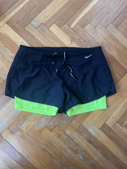 Nike ženski šorc za trčanje - Dri-FIT, veličina M