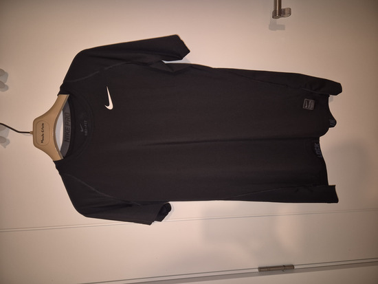 Nike maica