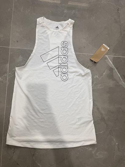 Adidas majica nova