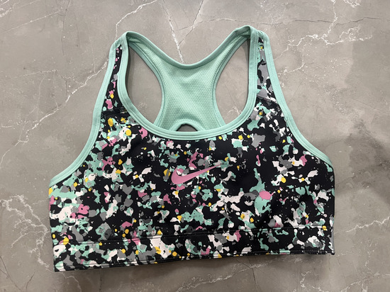 Nike top sa dva lica