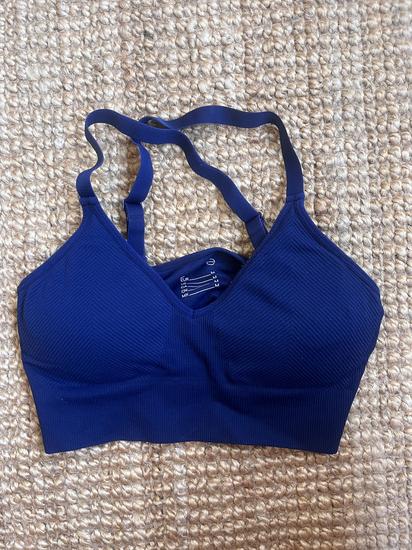 H&M sportski grudnjak