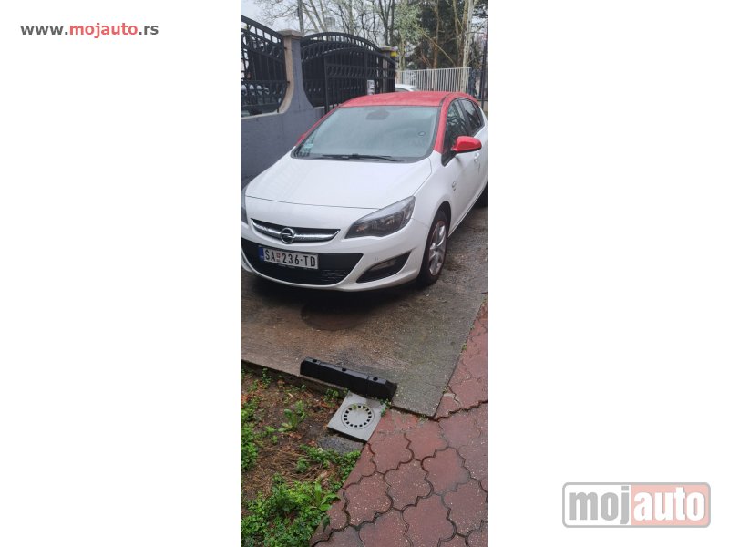 Opel Astra J