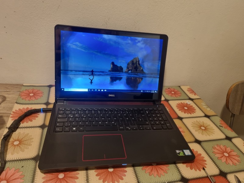 DELL 15,6 i7 6700HQ 2,6ghz 4GB DDR4 Nvidia GTX960M