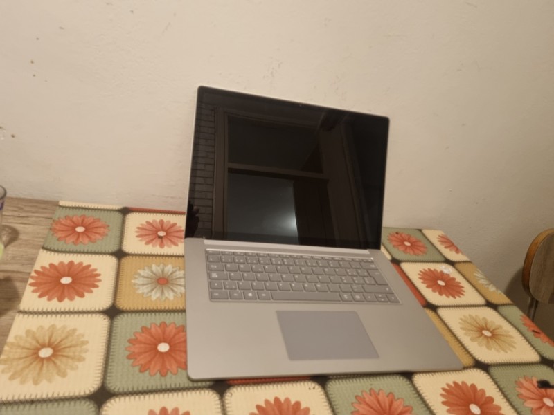 microsoft surface model 1872