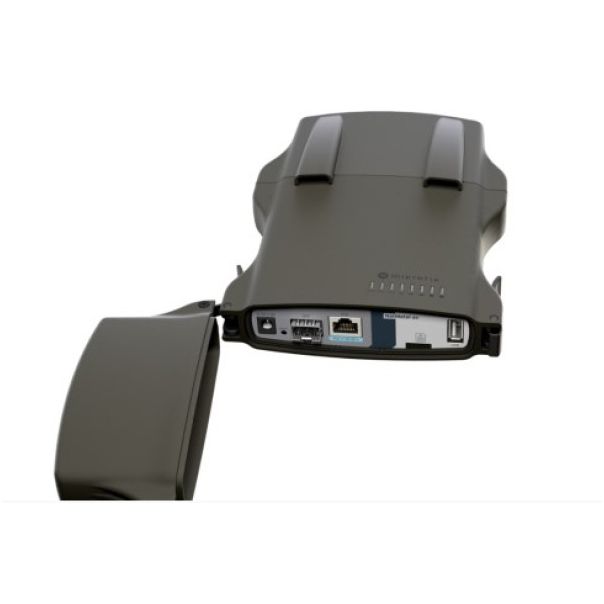 MikroTik L23UGSR-5HaxD2HaxD-NM NetMetal ax RouterOS L4 EU