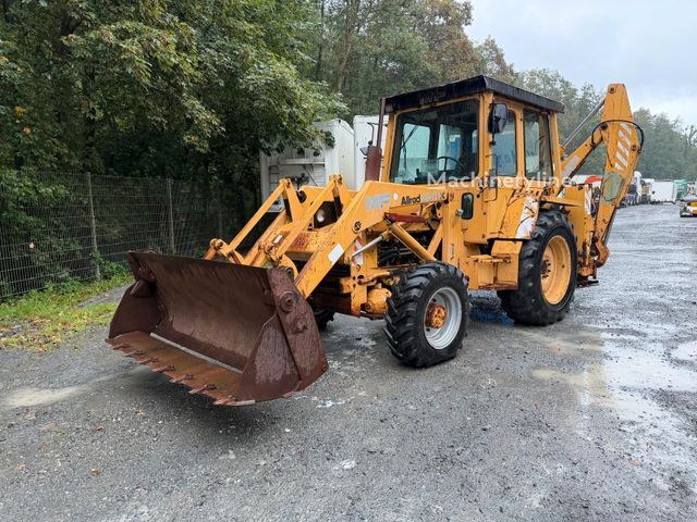 Massey Ferguson 50 HX Allrad bager-utovarivač