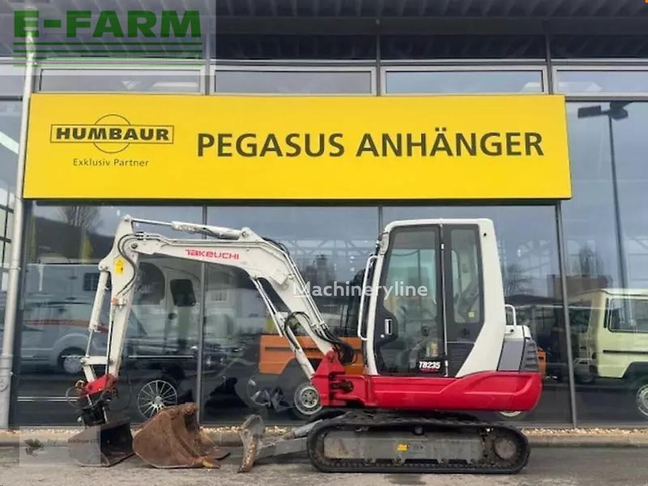 Takeuchi tb235 mini bager