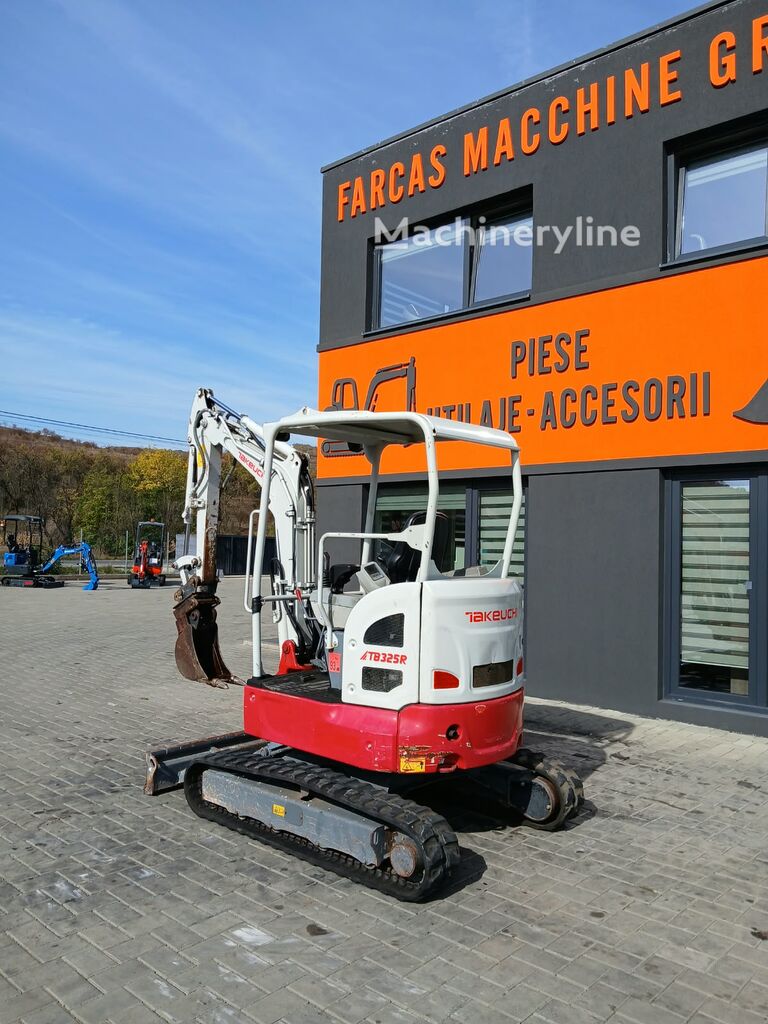 Takeuchi TB325R mini bager