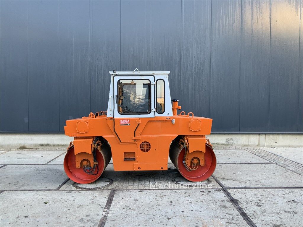 Hamm DV 3.22 valjak za asfalt