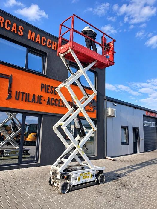 JLG 1930ES makazasta platforma