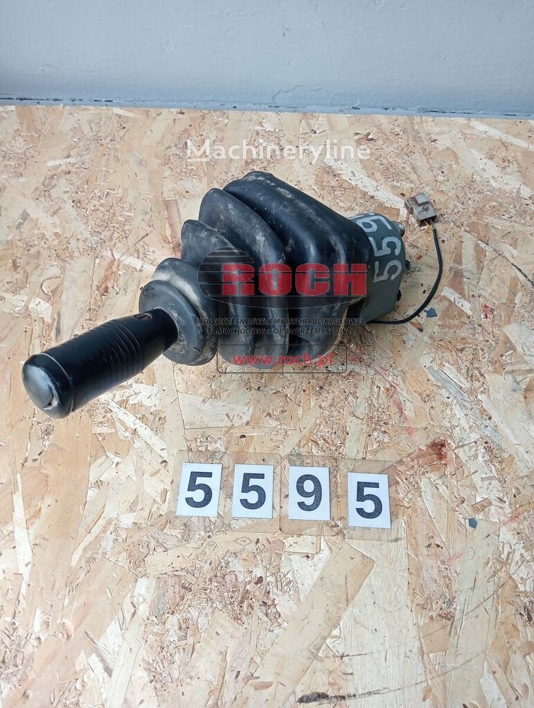 Rexroth P4943359R 22684000 hidraulička upravljačka jedinica za Massey Ferguson bagera