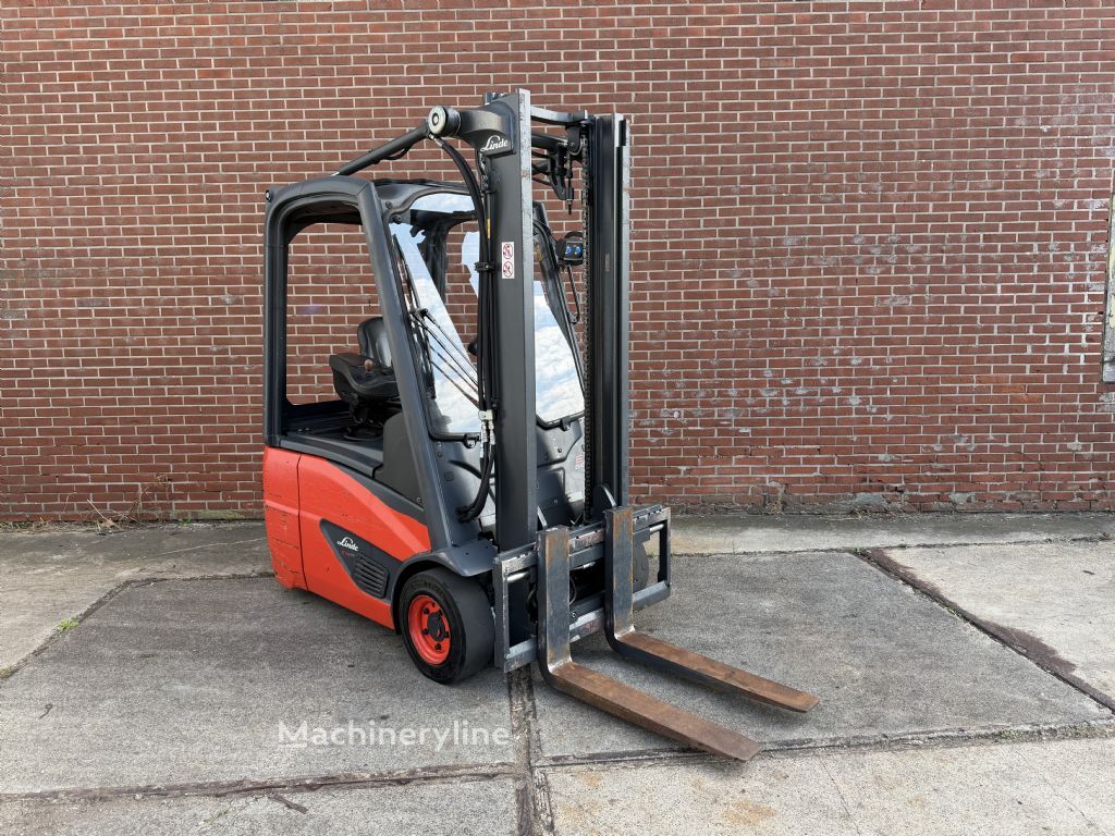 Linde E14-02 viljuškar na tri točka