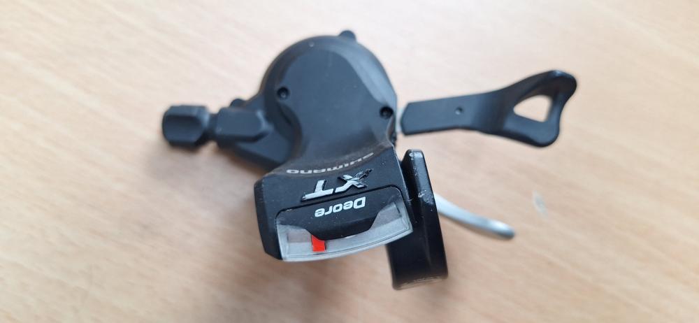 Desni šifter Shimano Deore XT SL-M770 9s