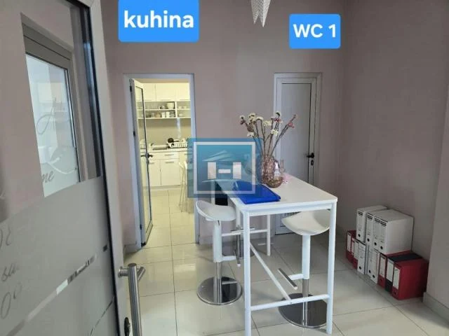 Poslovni prostor 134 m², Centar Jagodina, prvi sprat