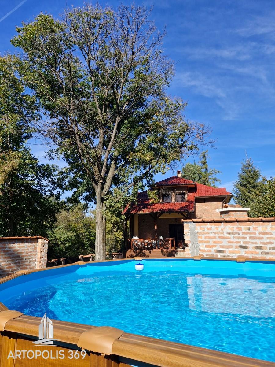 Mir, šuma, privatnost, na 1.5 km od Paunovog Brega ID#1549
690.000 €