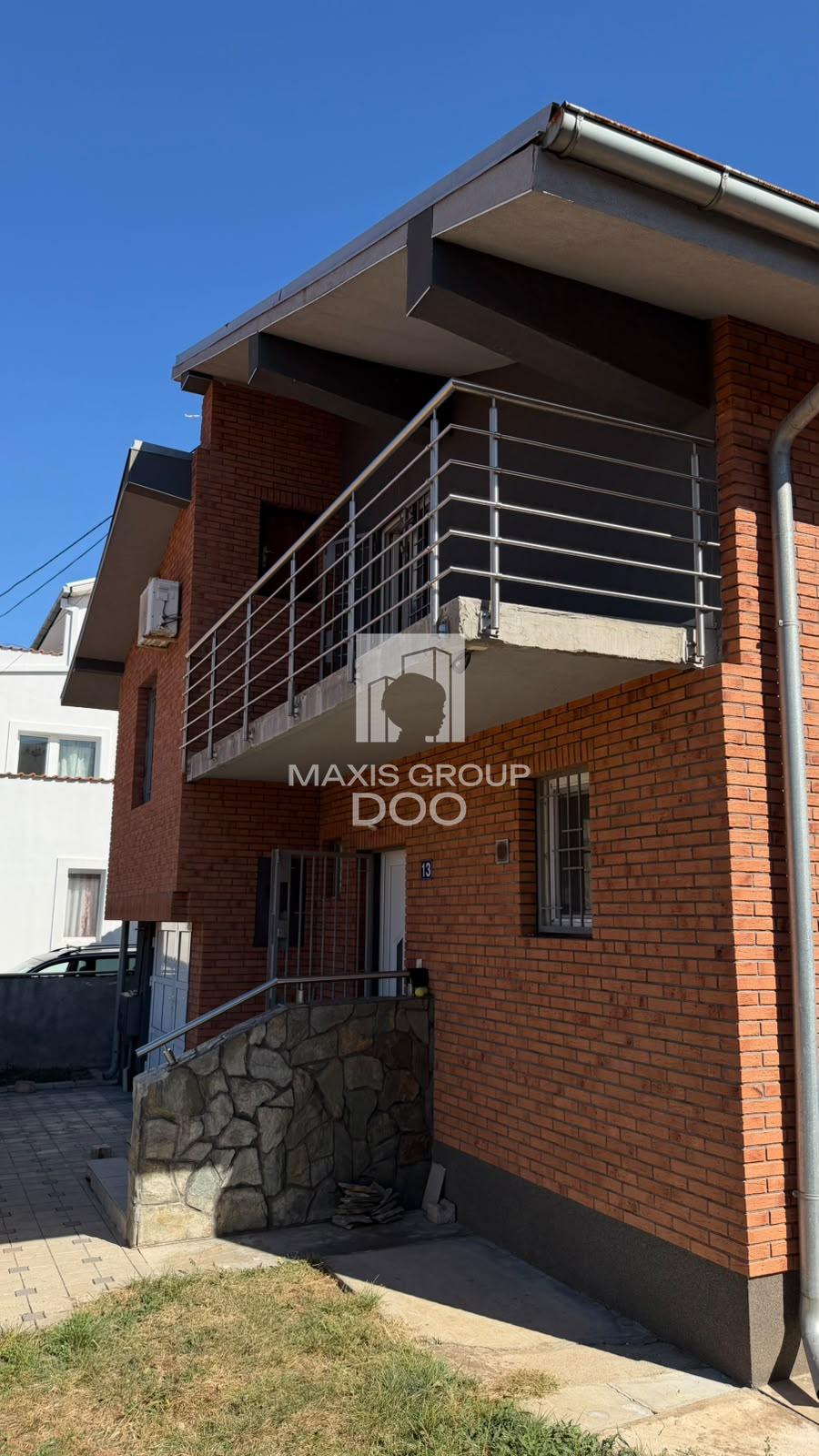 Porodična kuća, Čukarica - 160m2 ID#2101
450.000 €
