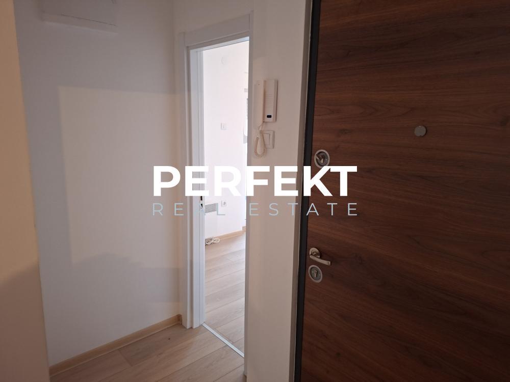 Centar, trosoban, 87m2, III, lift
191.400 €