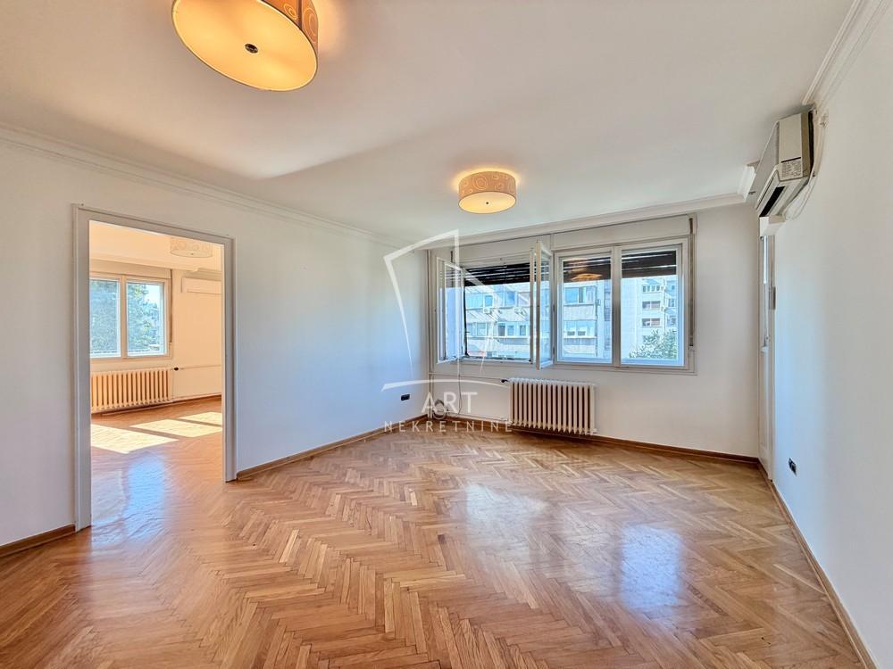 Južni Bulevar, Troiposoban stan na prodaju, 81m2, 275.400€