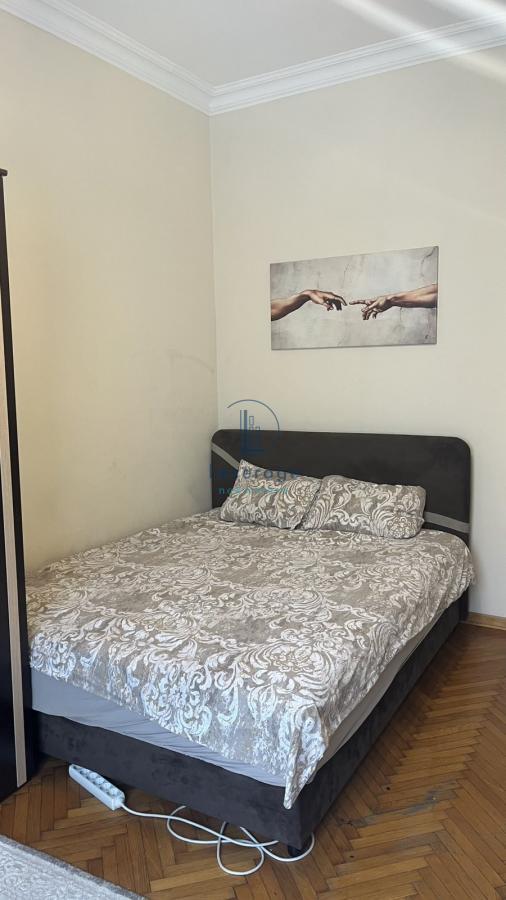Cara Nikolaja II, Četvorosoban stan za izdavanje, 90m2, 1.000€