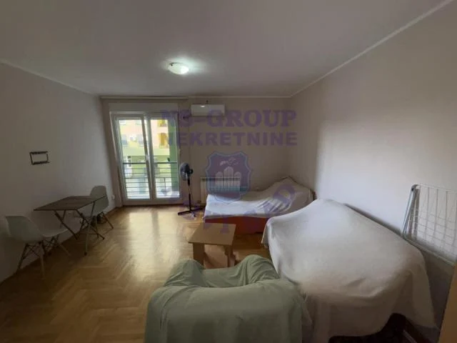 Odlična garsonjera 29 m2- Grbavica! 579625