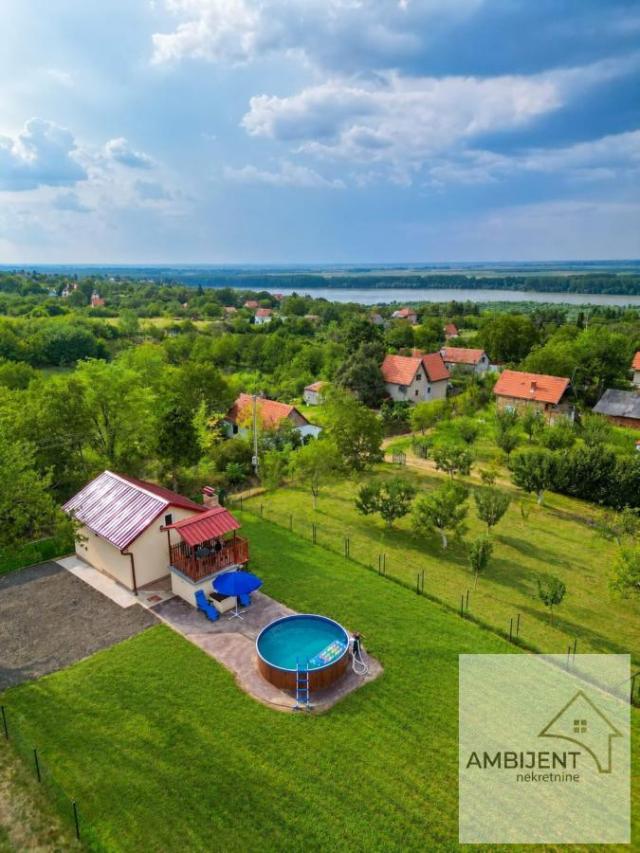 Vikendica u Krčedinu, 33m2