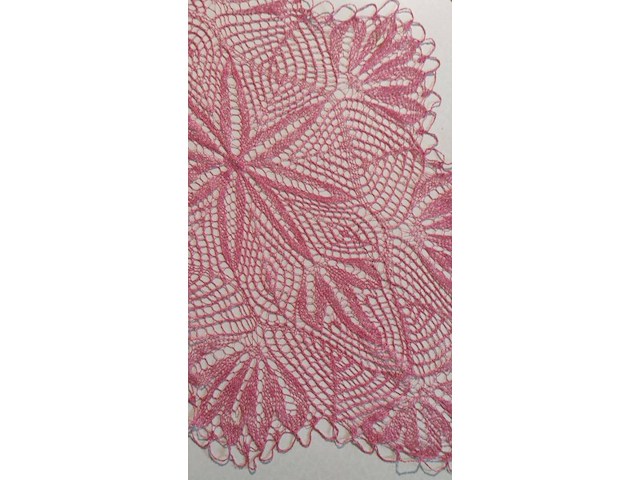 Ručni rad od vrhunski tankog konca (100x60 cm)