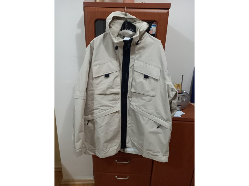 Calvin Klein jakna parka L ili XL velicina