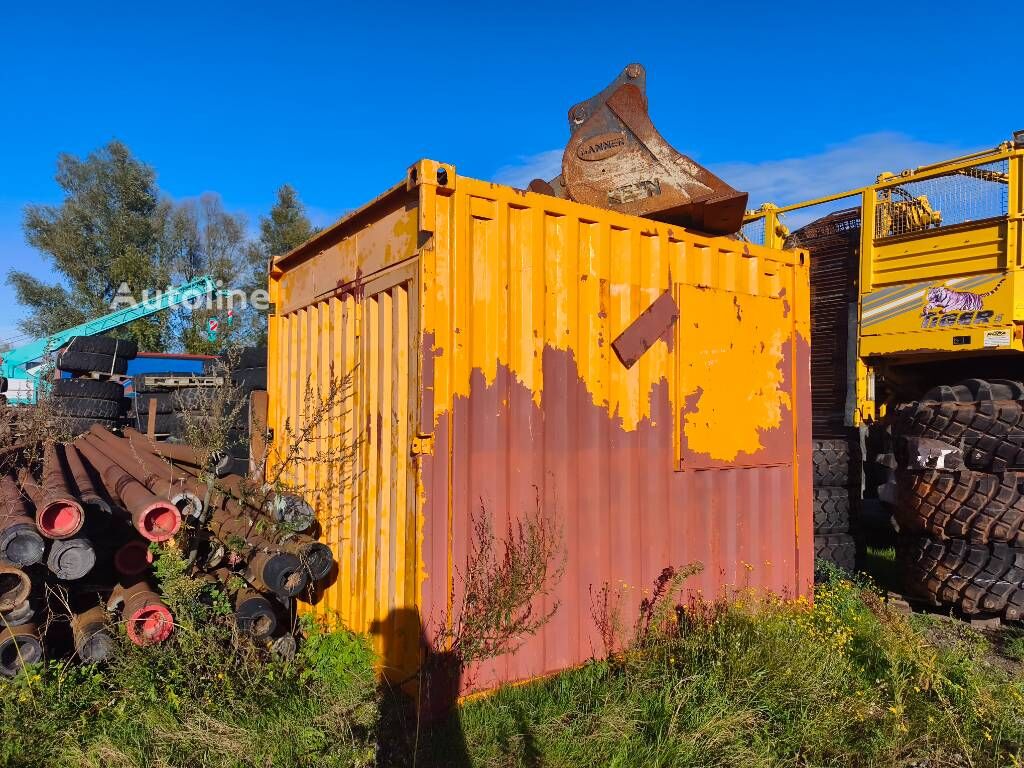 Container 10ft opslag of materiaal container, met vozilo za prevoz kontejnera