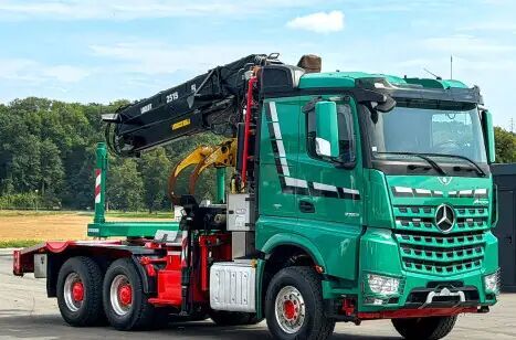 Mercedes-Benz AROCS 3363 kamion za prevoz drva