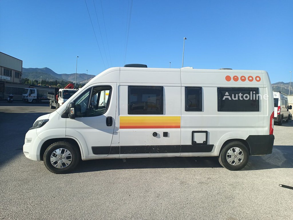 Peugeot Carado CV600 kamper kombi